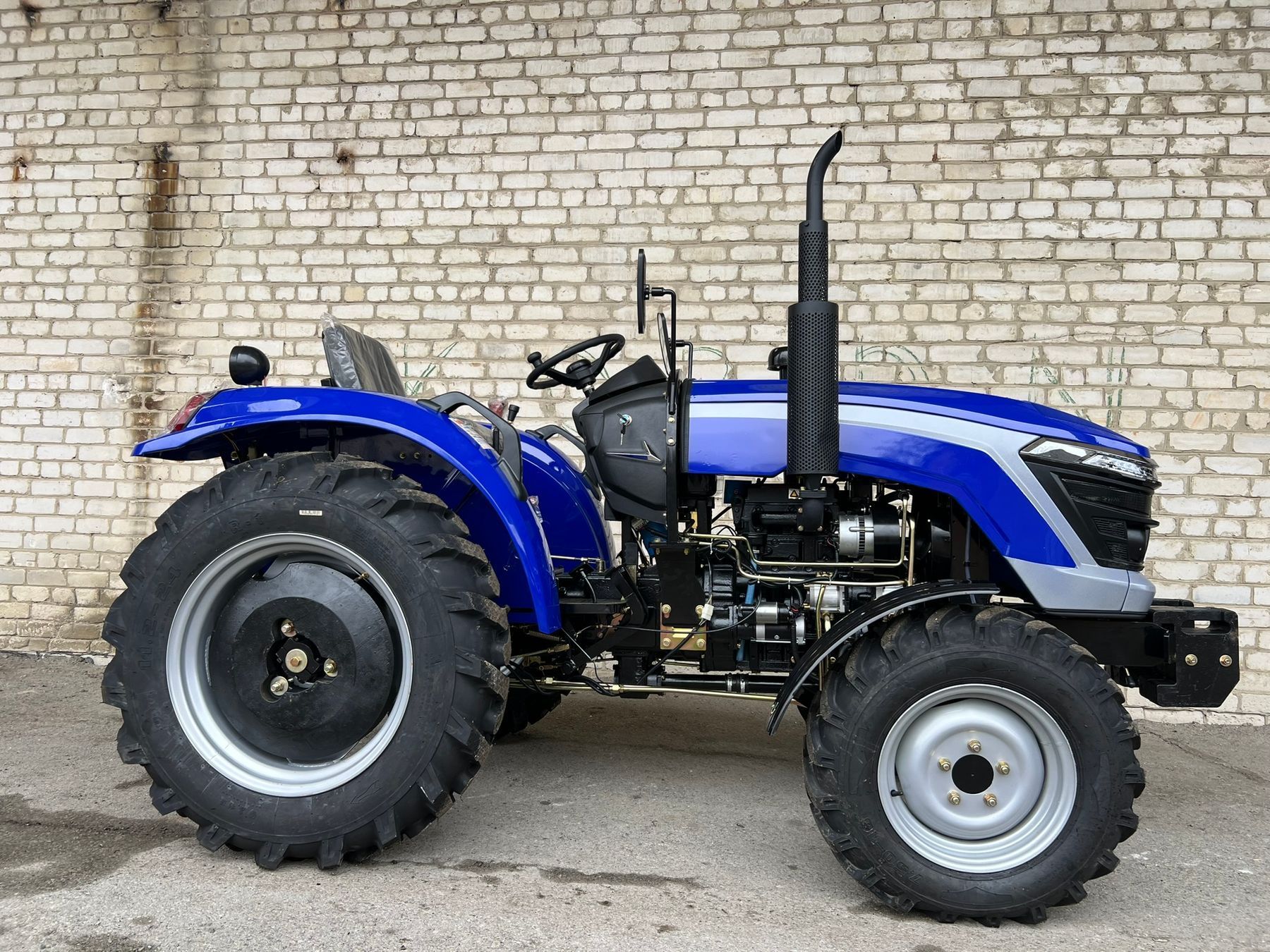 Трактор TERRA FORCE 3254 купити в Україні на Agrodom